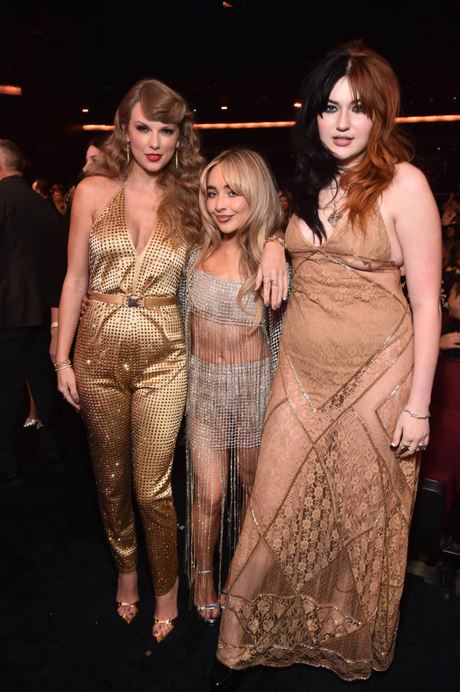 Taylor Swift And Sabrina Carpenter Had The Sweetest Interaction At The ... Taylor Swift And Sabrina Carpenter Had The Sweetest Interaction At The ...